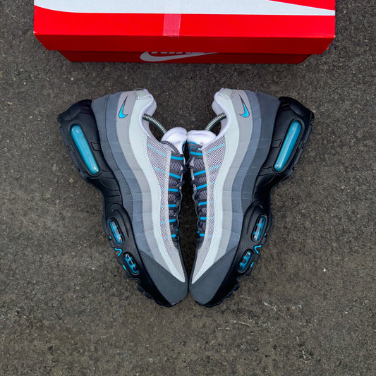 Trainers – Official Menswear UK